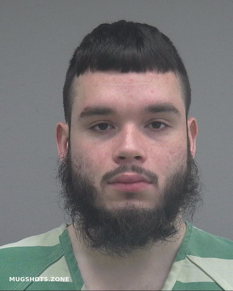 CRUZ-SANTIAGO KENNETH EMMANUEL 12/14/2021 - Alachua County Mugshots Zone