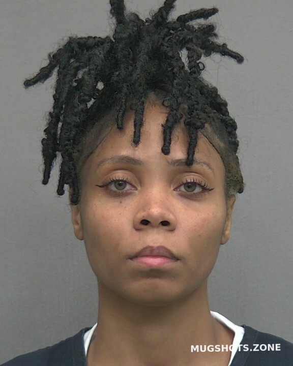 DAVIS O'LIVIA WILLIENE 05/08/2025 - Alachua County Mugshots Zone