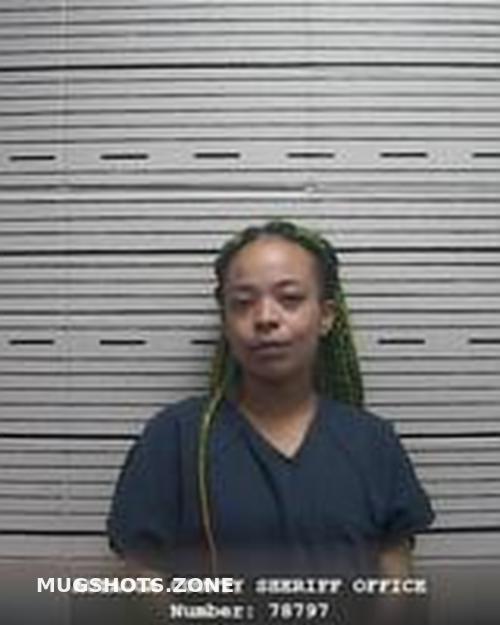 RAVEN SHAVON MOORE 03/11/2025 - Autauga County Mugshots Zone
