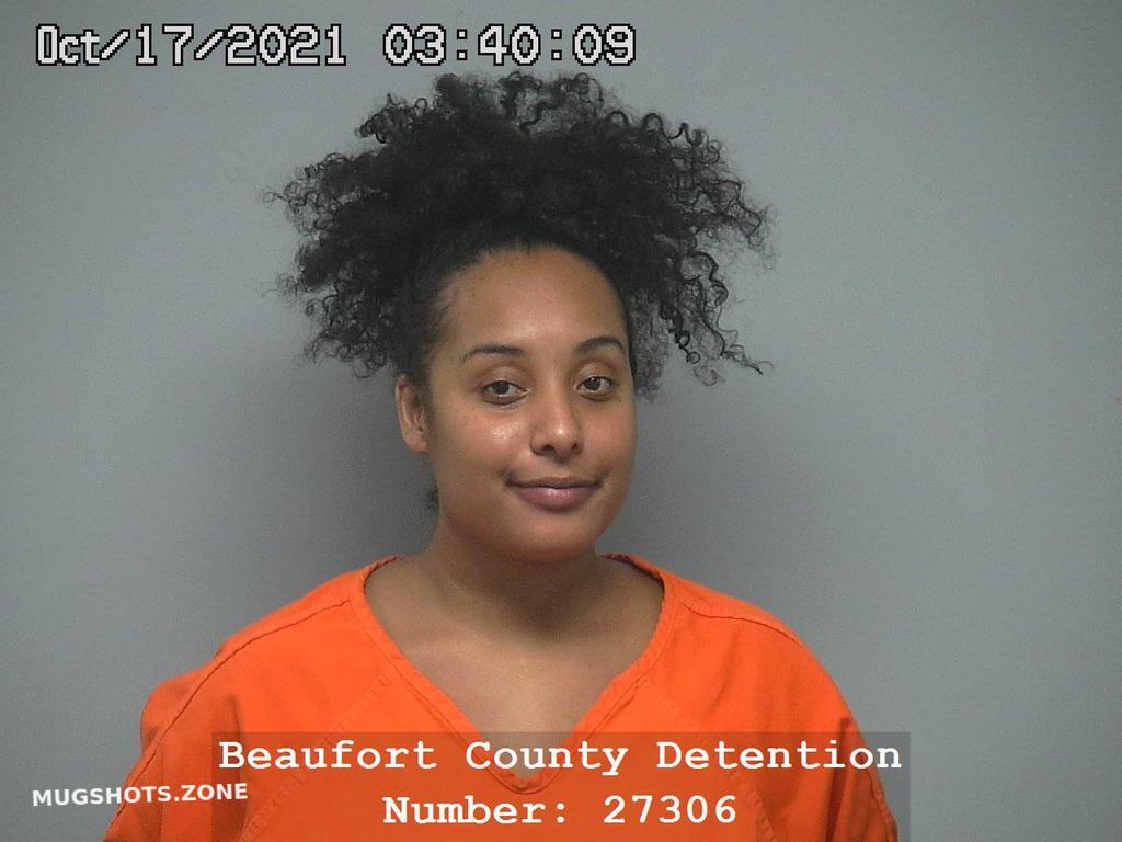 DOMINIQUE JULITA TUTTLE 10/17/2021 - Beaufort County Mugshots Zone