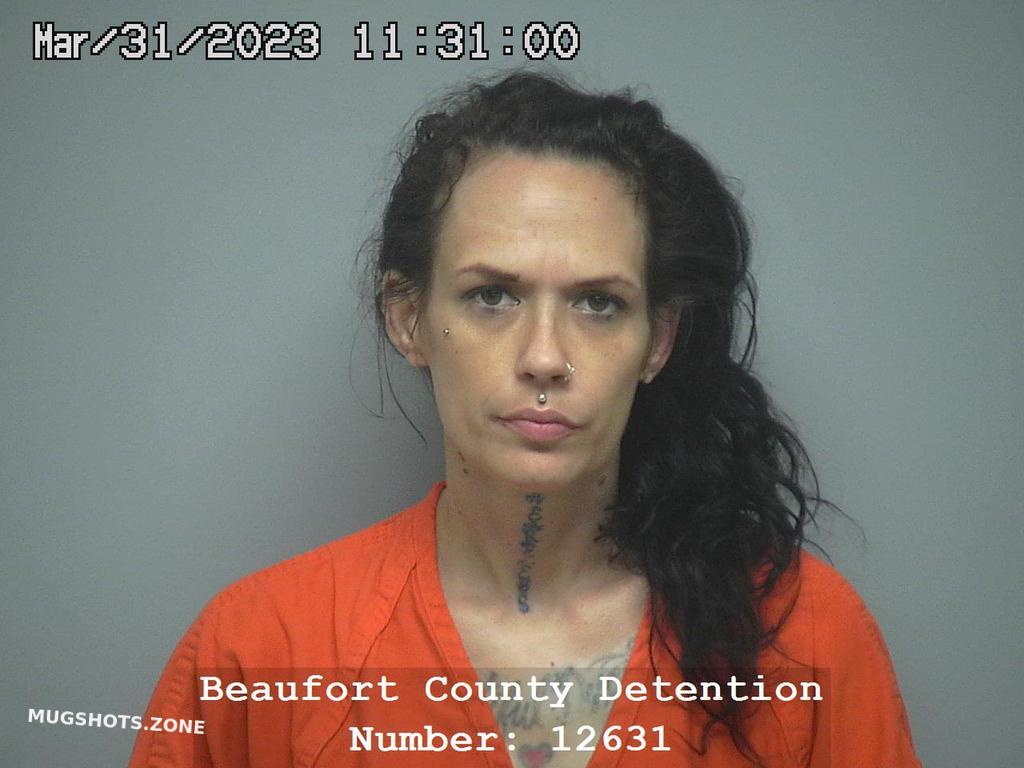 VALERIE ANN SNIPES 03/31/2023 - Beaufort County Mugshots Zone VALERIE ANN SNIPES 03/31/2023 - Beaufort County Mugshots Zone