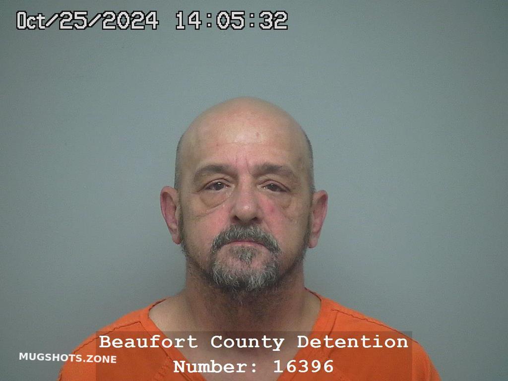 BILLY WAYNE MELTON 10/25/2024 - Beaufort County Mugshots Zone BILLY WAYNE MELTON 10/25/2024 - Beaufort County Mugshots Zone