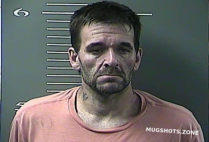 MOORE SHAWN D 05/19/2024 - Big Sandy Mugshots Zone