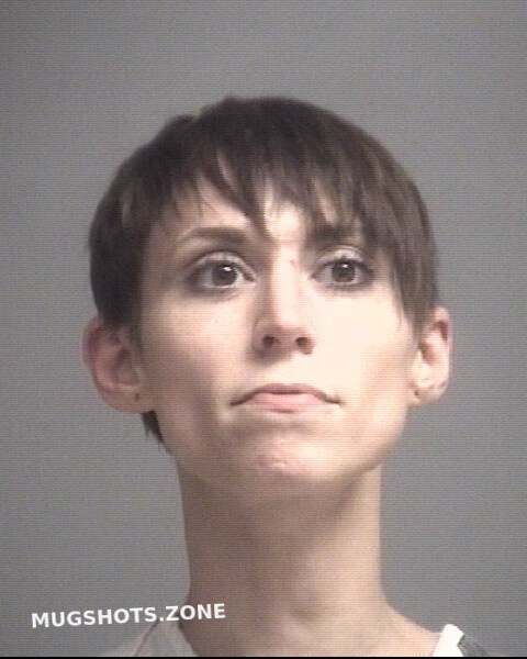 FOX HEIDI MAY 05/03/2022 - Bossier Parish Mugshots Zone