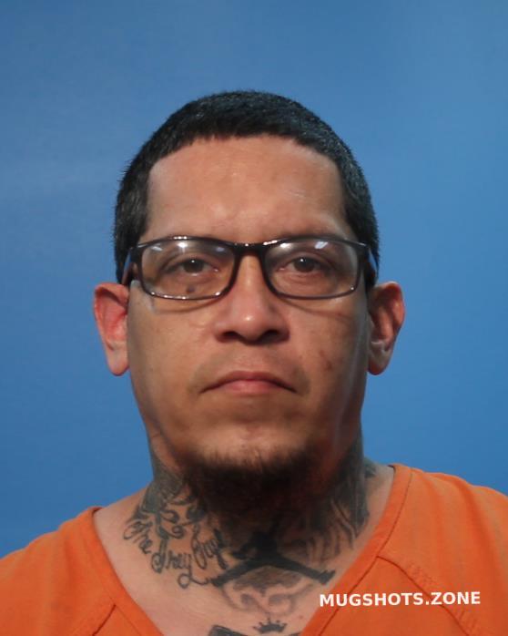 RAMIREZ ROBERTO JR. 05/23/2025 - Brazoria County Mugshots Zone