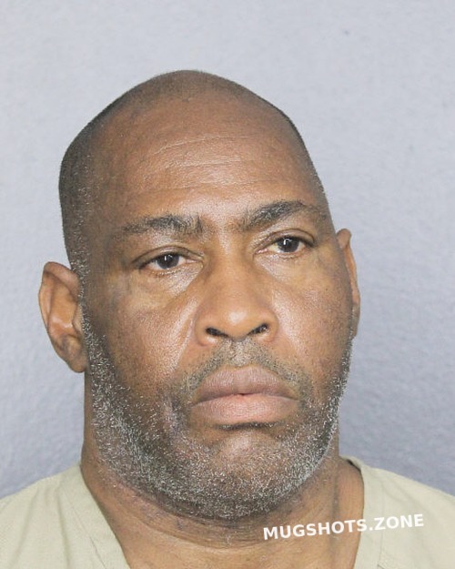 DAVIS EVERICK ERNEST 04/20/2021 - Broward County Mugshots Zone