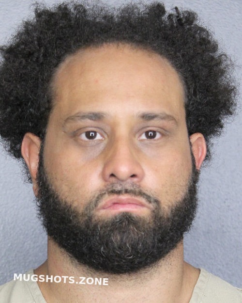 MARTIN TYRONE VICTOR 05/11/2021 - Broward County Mugshots Zone