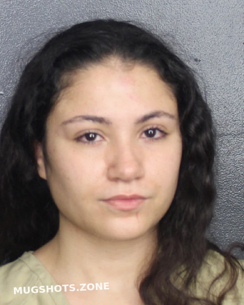PEREZ COLON CHRYSTAL 08/28/2021 - Broward County Mugshots Zone
