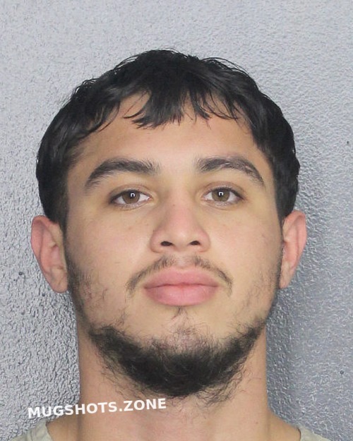 GOMEZ CESAR 10/08/2021 - Broward County Mugshots Zone