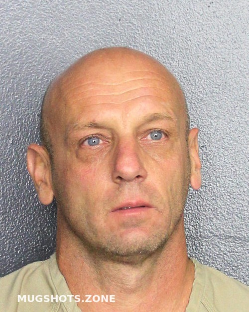 COLWELL VINCENT ANTHONY 10/10/2021 - Broward County Mugshots Zone