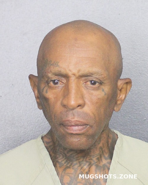 WOODARD RODERICK TREVOR 10/16/2021 - Broward County Mugshots Zone