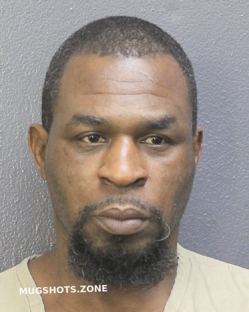 MOSS RANDY DONYALE 10/18/2021 - Broward County Mugshots Zone