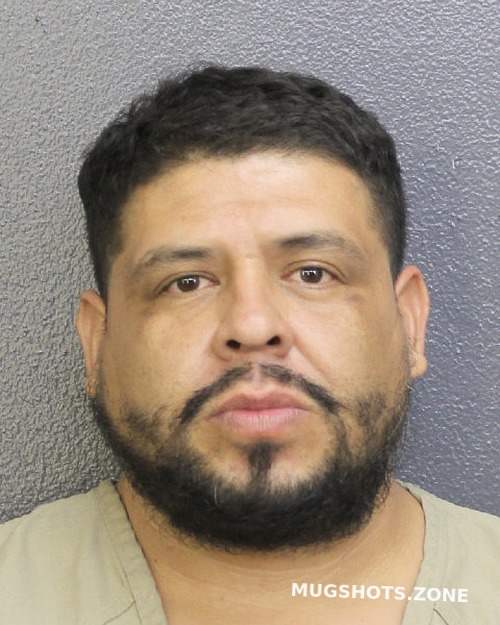 LOPEZ FERNANDO 10/25/2021 - Broward County Mugshots Zone