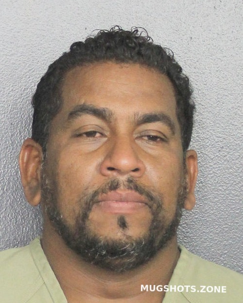 WHITE JASON DANIEL 11/09/2021 - Broward County Mugshots Zone