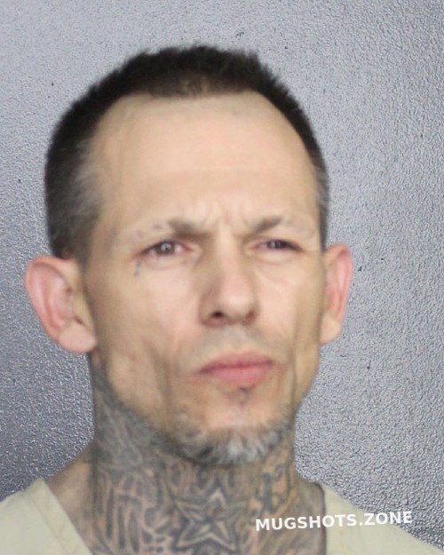 MOORE DUSTIN JAMES 11/19/2021 - Broward County Mugshots Zone