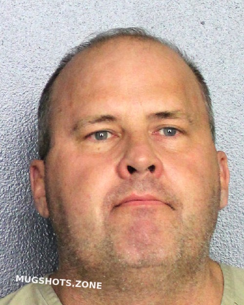 TARNOWSKI CONSTANTINO THOMAS 11/20/2021 - Broward County Mugshots Zone