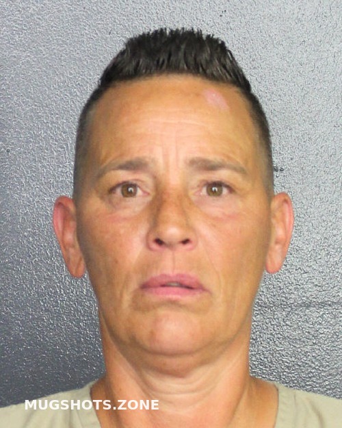 MESSINGER CONSTANCE FRANCES 12/15/2021 - Broward County Mugshots Zone