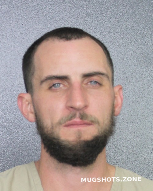 HUNT CHRISTOPHER MATTHEW 12/19/2021 - Broward County Mugshots Zone