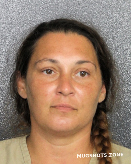 KELLY NICOLE DANIELLE 01/12/2022 - Broward County Mugshots Zone