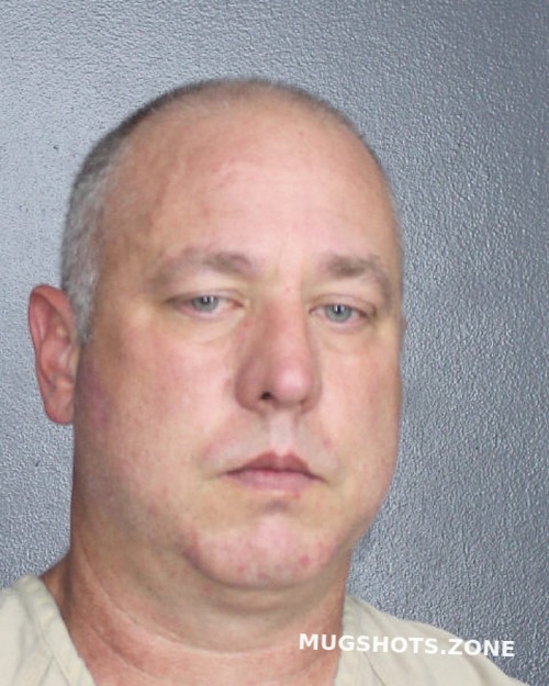 PULLEASE CHRISTOPHER DOUHLAS 07/21/2022 - Broward County Mugshots Zone