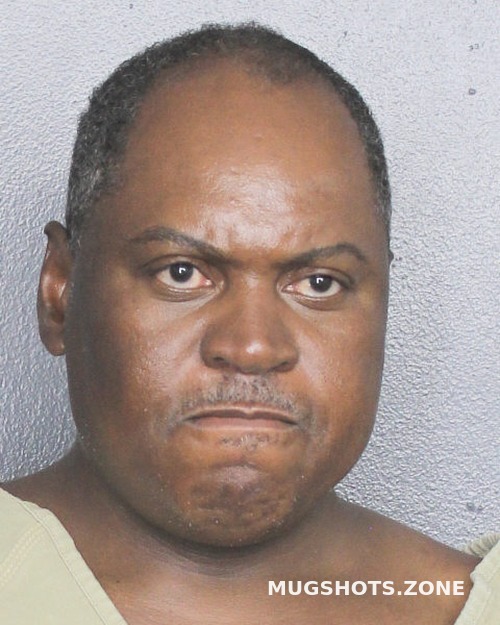 FERNANDEZ RODERICK MARLON ELWARDO 09/02/2022 - Broward County Mugshots Zone