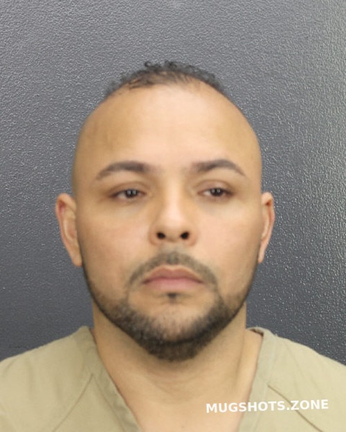 TAPIA GONZALEZ MARIO DICKSON 09/22/2022 - Broward County Mugshots Zone