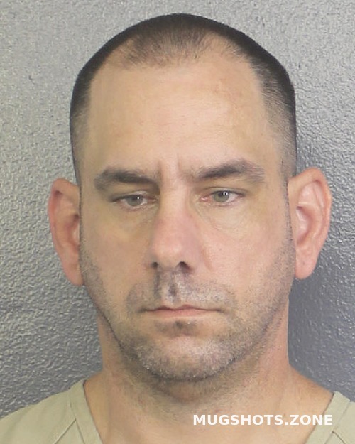 MOON DONALD WALTERS 10/04/2022 - Broward County Mugshots Zone