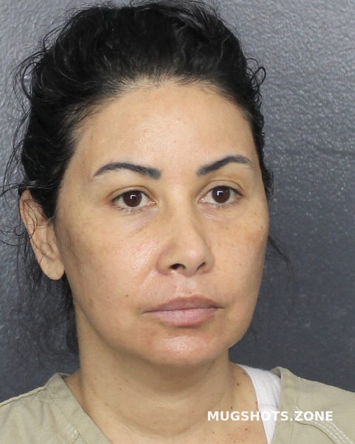 DIAZ GUILLEN CLAUDIA 10/06/2022 - Broward County Mugshots Zone