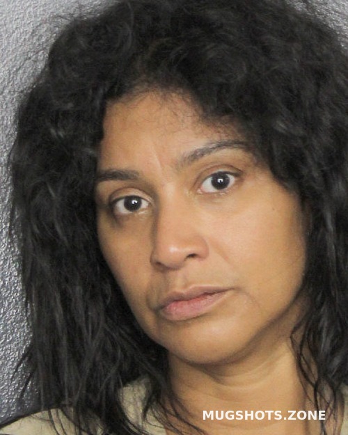 ALAMO LAURA JANETTE 10/10/2022 - Broward County Mugshots Zone