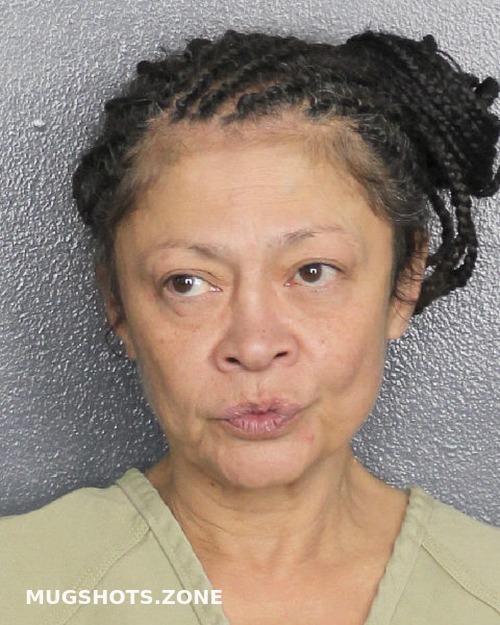 MARTINEZ HELEN 12/06/2022 - Broward County Mugshots Zone