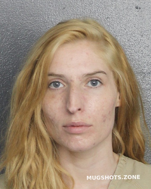 MACUMBER BRITTANY DIANE 01/27/2023 - Broward County Mugshots Zone