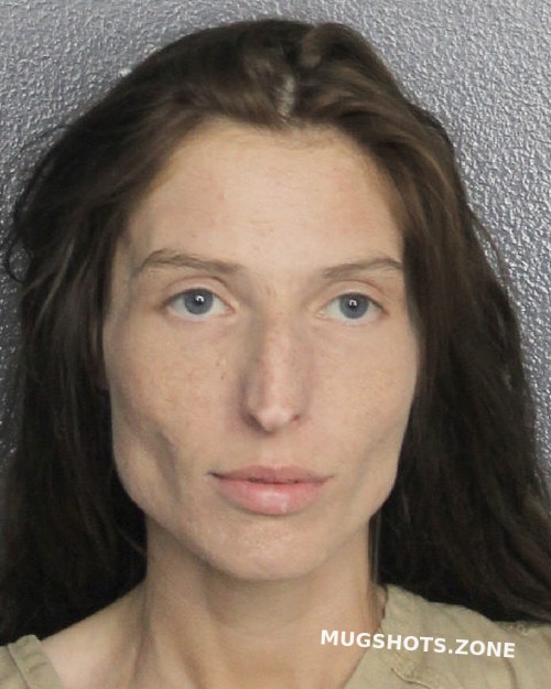 MACUMBER BRITTANY DIANE 03/03/2023 - Broward County Mugshots Zone