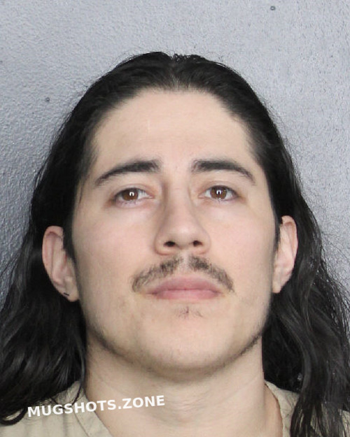 ESCOTO LUIS 03/15/2024 - Broward County Mugshots Zone