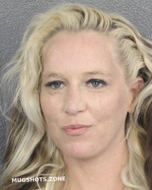 BROWN JENNIFER LYNN 05/01/2024 - Broward County Mugshots Zone