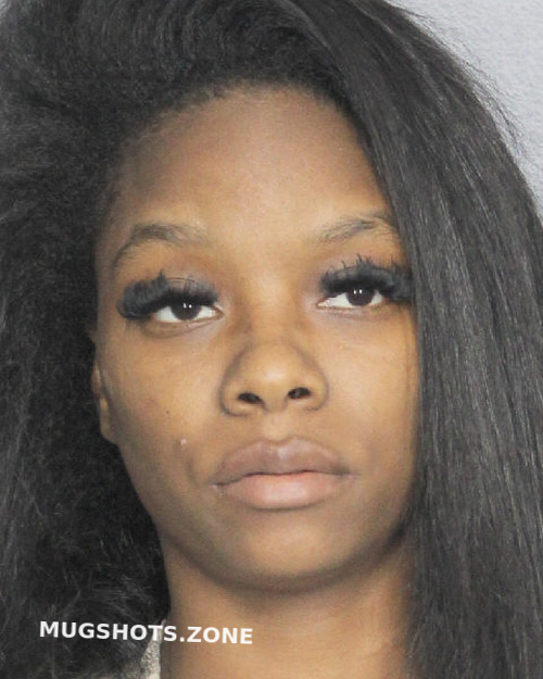 DOLCINE MICHELLE 01/03/2025 - Broward County Mugshots Zone