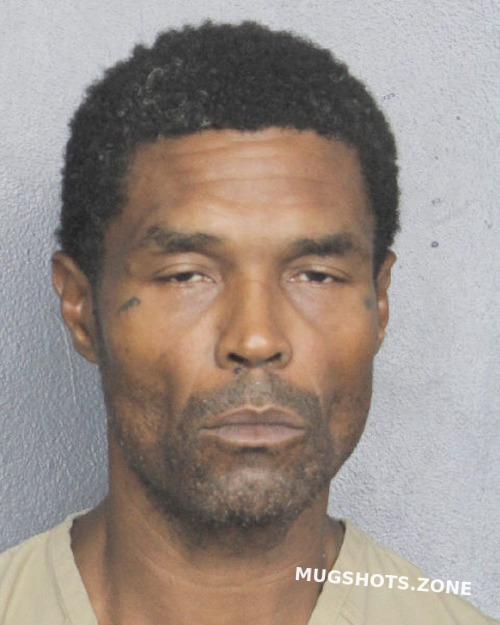 BROWN CORY L 05/07/2025 - Broward County Mugshots Zone