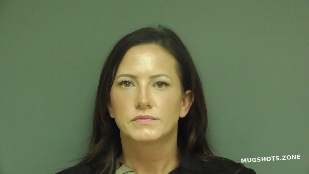 ROBERSON WITNI RENA 08/17/2022 - Calhoun County Mugshots Zone