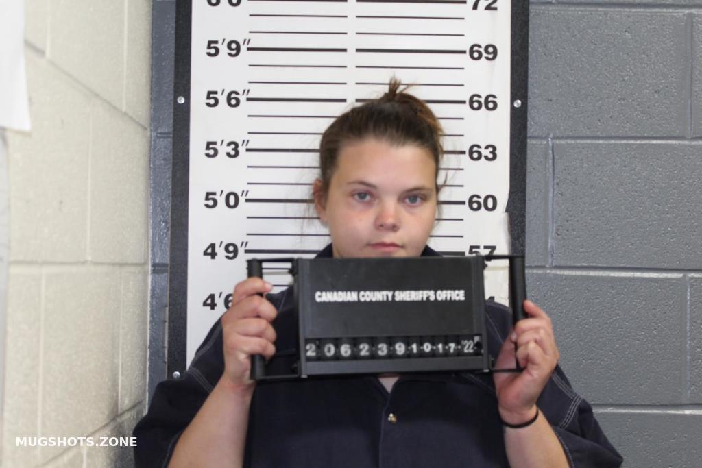 DAVIS JENNIFER LEANN 10/17/2022 - Canadian County Mugshots Zone