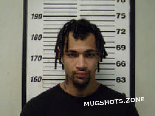 WARD ANDRE DORAN MICHAEL 05/01/2022 - Carteret County Mugshots Zone