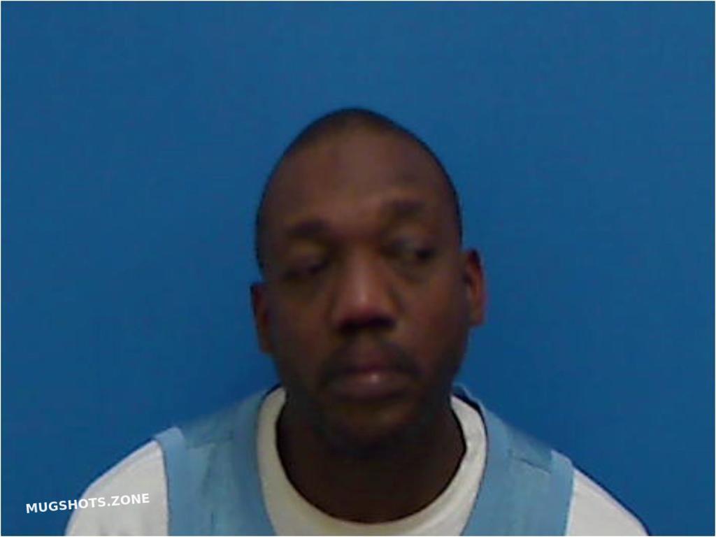 REINHARDT DERRICK TERRELL 08/26/2022 - Catawba County Mugshots Zone