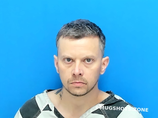 CRUMP TRAVIS MITCHELL 10/30/2025 - Catawba County Mugshots Zone