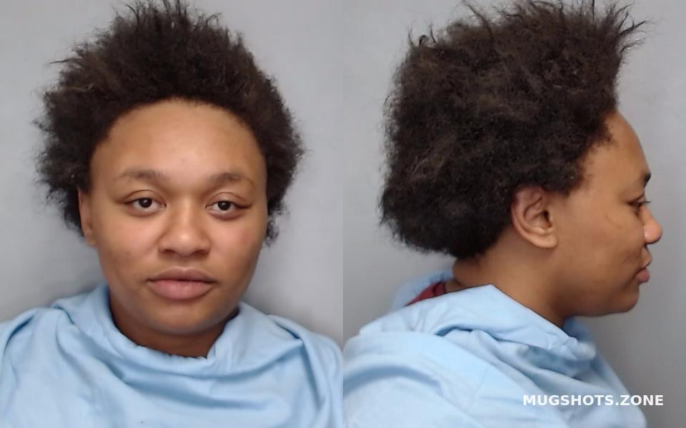 MOORE DERRICKA JENAE ALICE 11/12/2022 - Champaign County Mugshots Zone