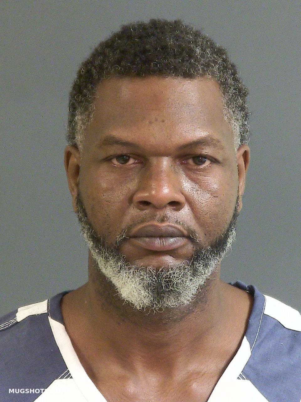 HAMPTON CHRISTOPHER LEON 10/19/2021 - Charleston County Mugshots Zone