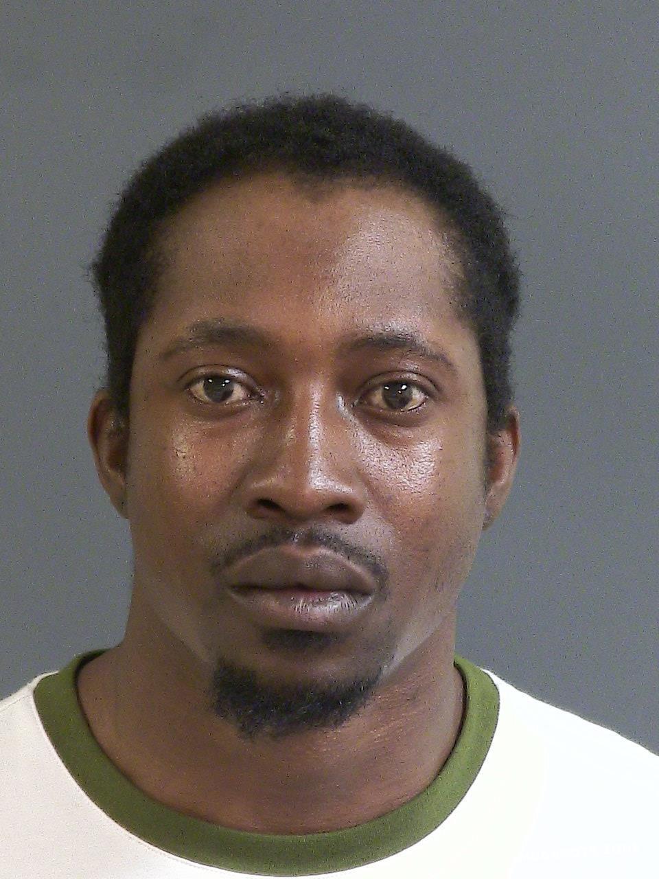 SINGLETON ARNEAL BRANDON 02/27/2022 - Charleston County Mugshots Zone