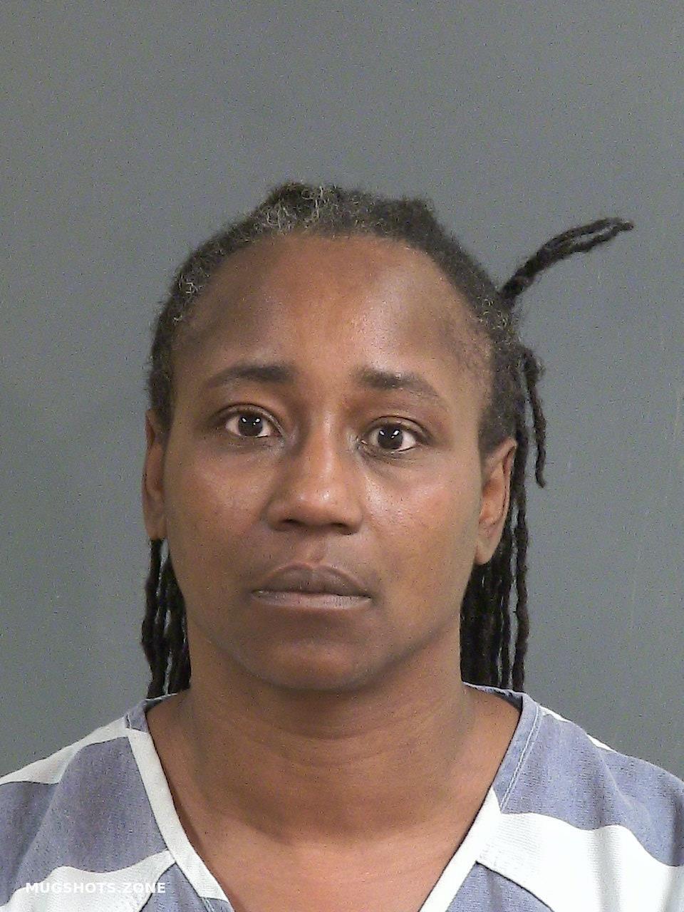MCNEIL SHARON LEE 10/17/2022 - Charleston County Mugshots Zone