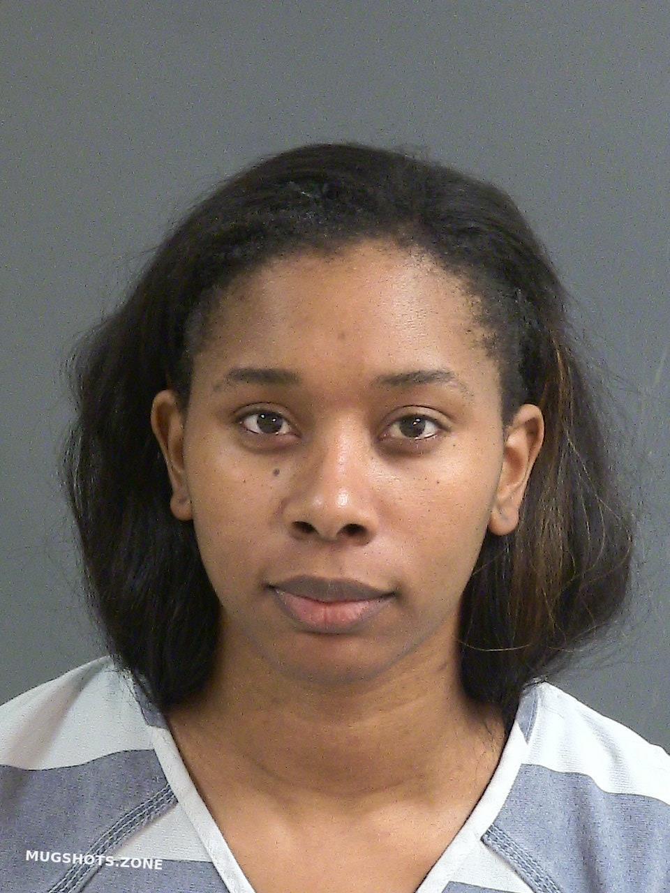 MCCOY BRITTANY YVONNE 11/24/2022 - Charleston County Mugshots Zone