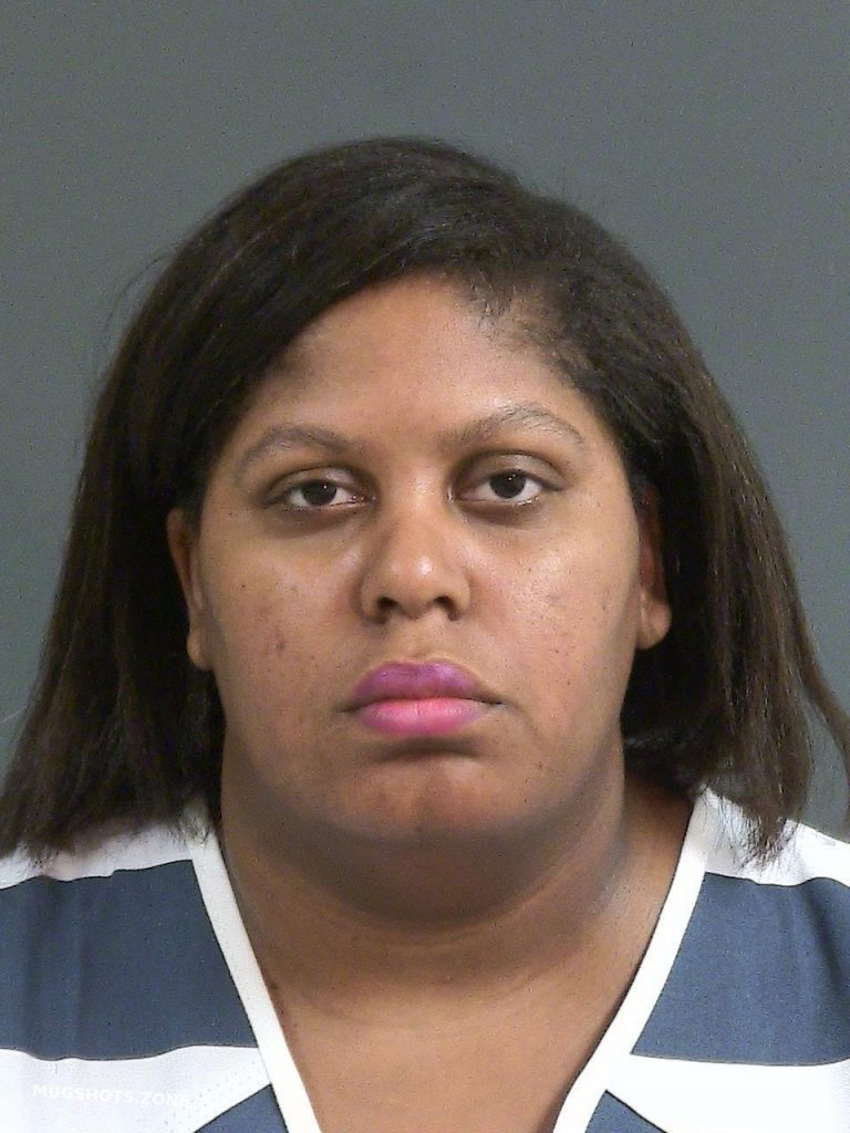 KNIGHT LISA LORETTA 12/07/2022 - Charleston County Mugshots Zone