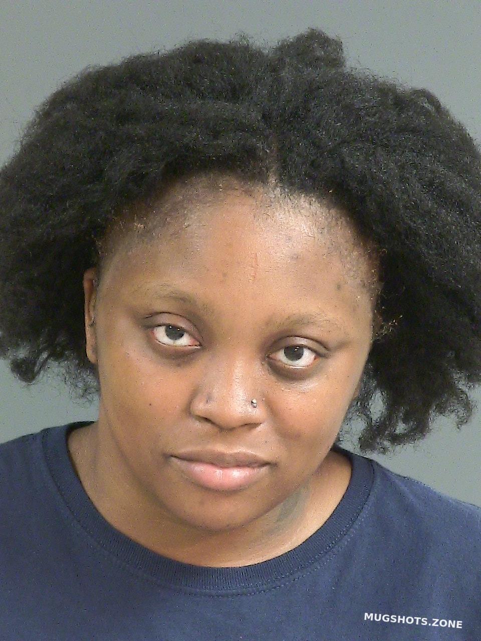 SIMMONS BRYONNA LACHEA 06/17/2023 - Charleston County Mugshots Zone