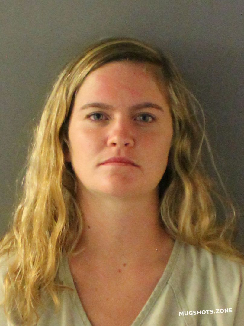 FICARRA ALEXA KRISTINE 08/25/2022 - Charlotte County Mugshots Zone