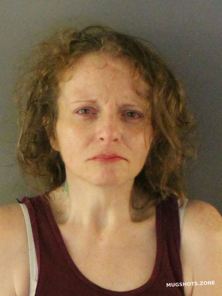 KENNEDY JENNIFER 04/20/2023 - Charlotte County Mugshots Zone